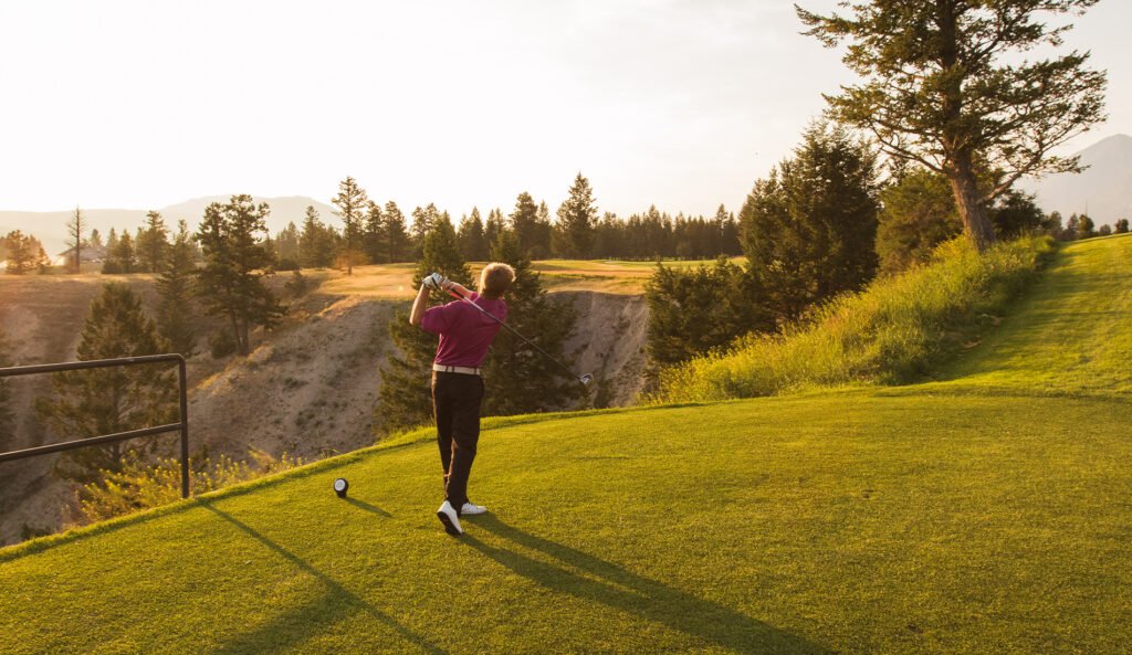 The Columbia Valley Golfing: Swing into Scenic Greens